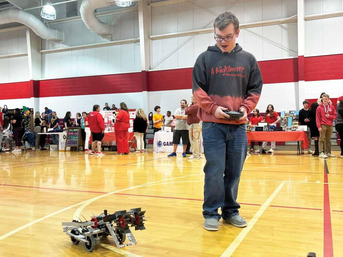 Students, staff share talents at LSIC Showcase | News, Sports, Jobs ...